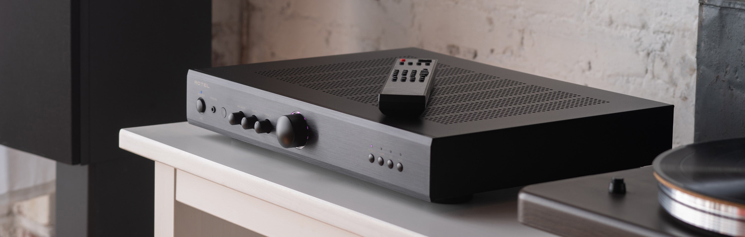 Rotel A8 Integrated Amplifier: A Simple Yet Powerful Solution for Audi ...